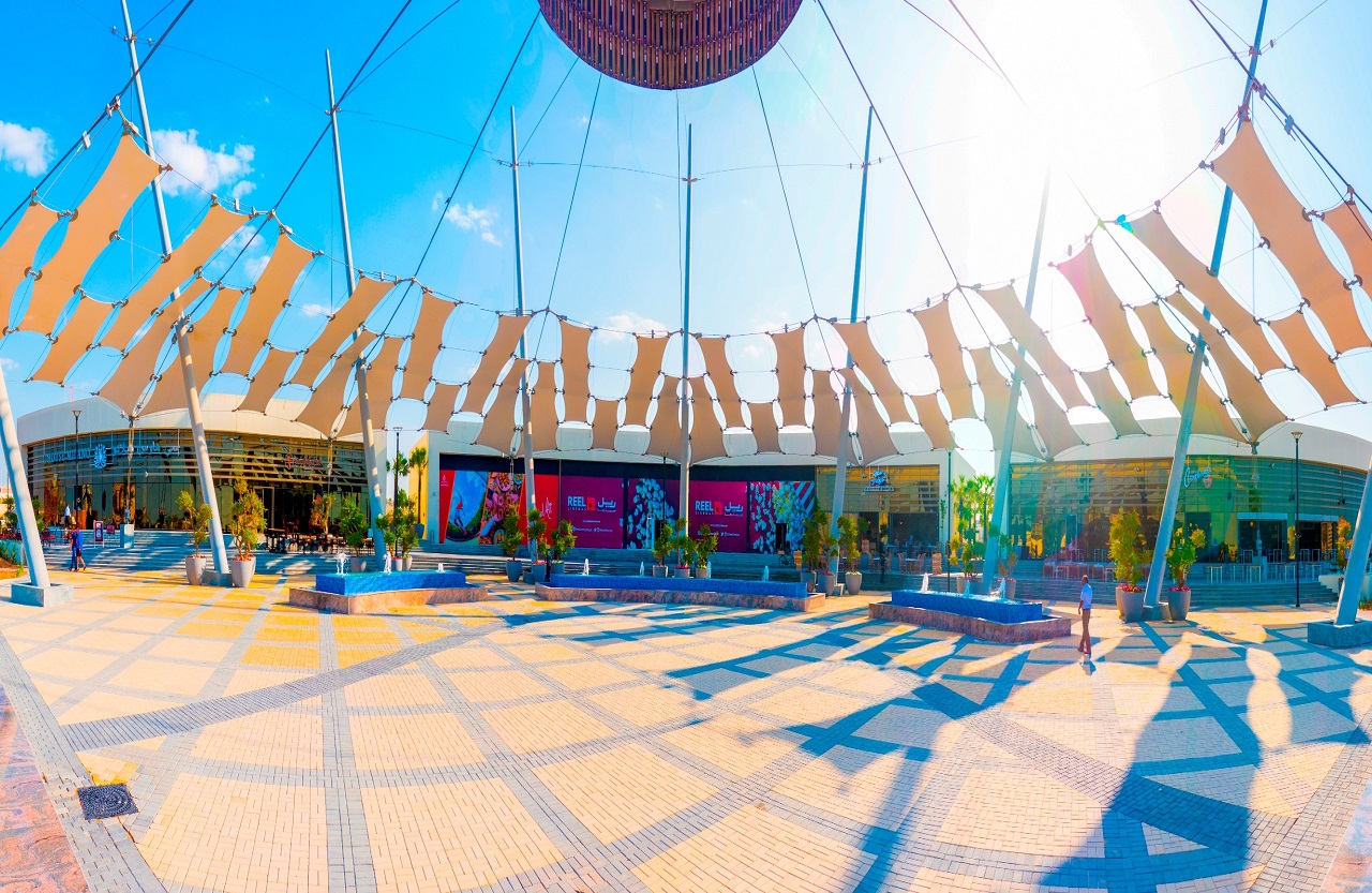 Jebel Ali Recreation Club: A Dinner of Delicious Food, Wine and Song