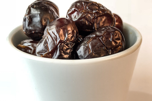 6 Popular Types of Dates and Their Health Benefits